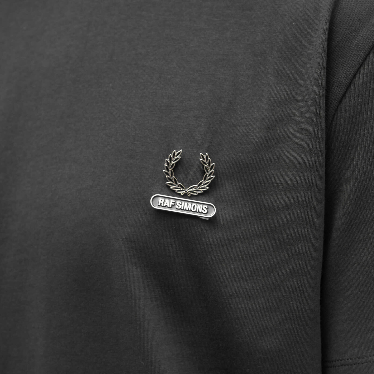 Fred Perry Men's x Raf Simons Enamel Pin T-Shirt in Black Fred Perry