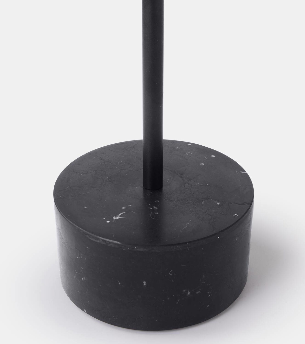 Cassina 9 side table by Piero Lissoni Cassina