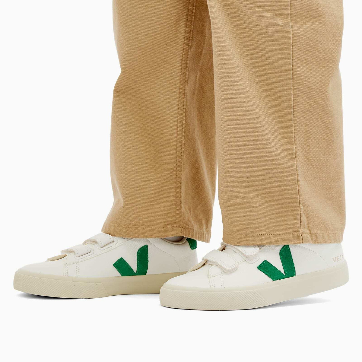 Veja Women's Recifice Velcro Sneaker in Extra-White Emeraude VEJA