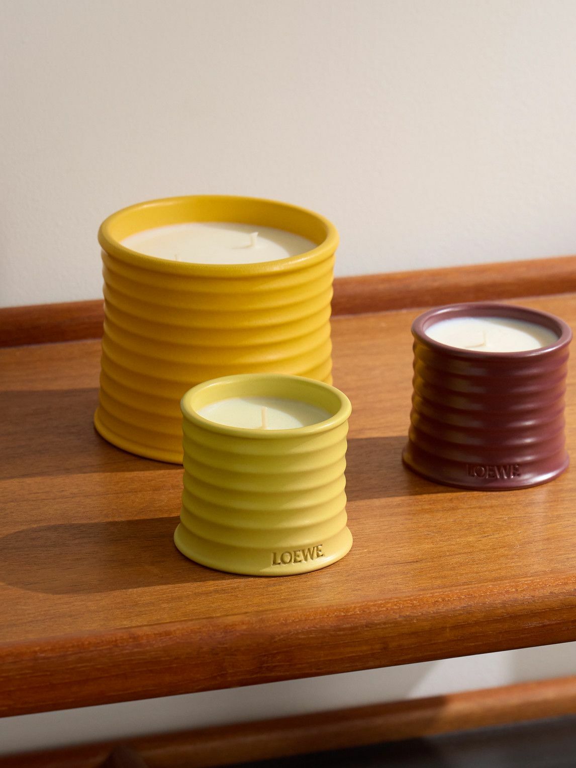 Loewe Perfumes - Honeysuckle Small Scented Candle, 170g Loewe
