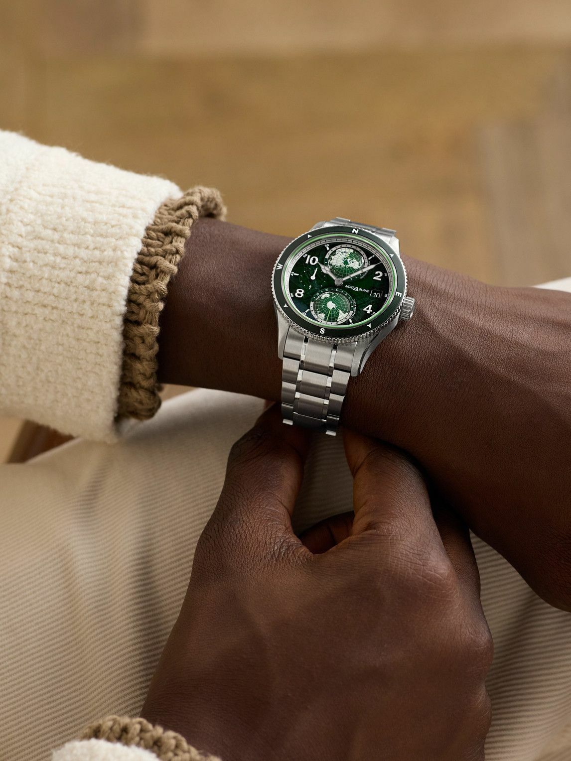 Montblanc - 1858 Geosphere 0 Oxygen Automatic 42mm Interchangeable ...