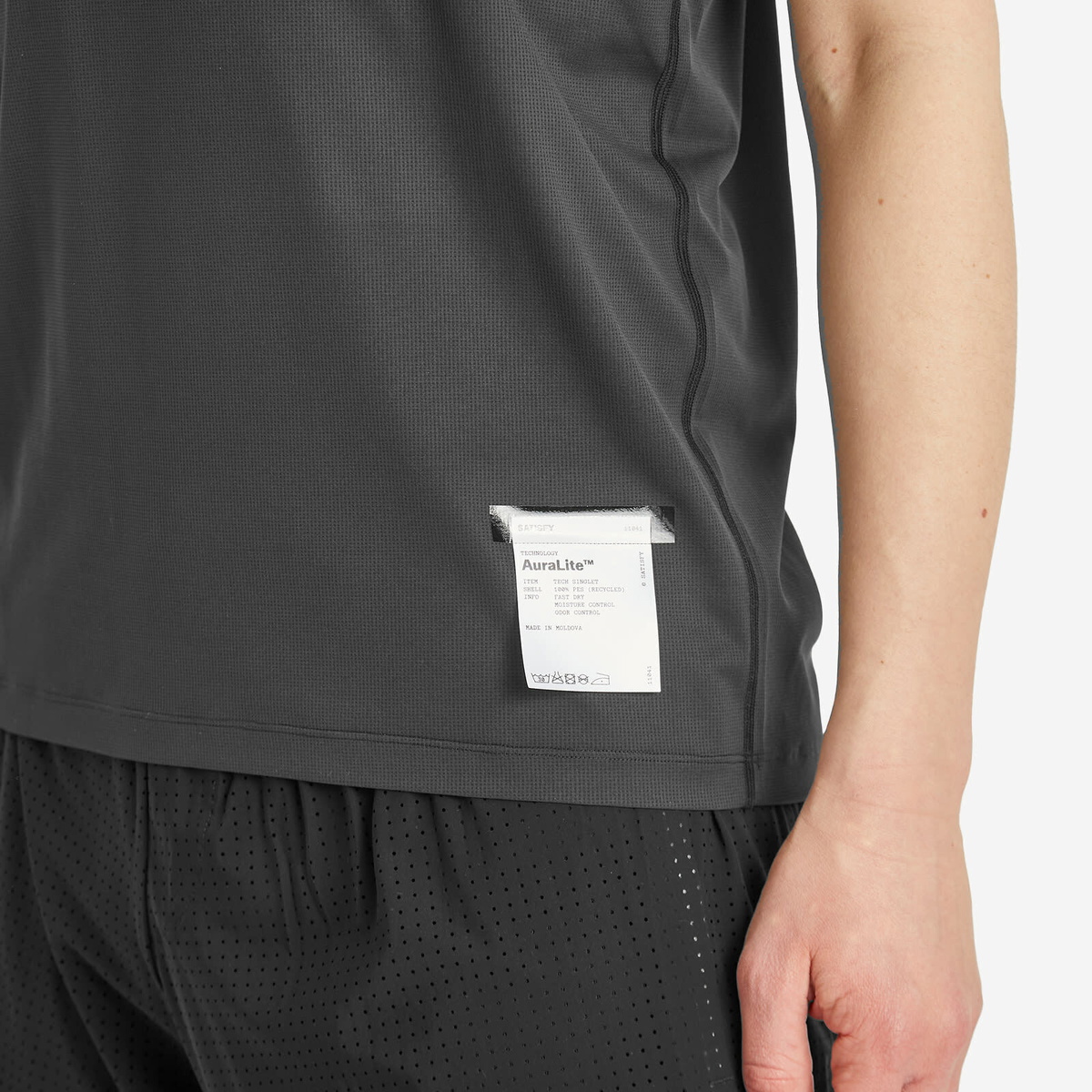 Satisfy Men's AuraLite™ Tech Singlet in Black Satisfy