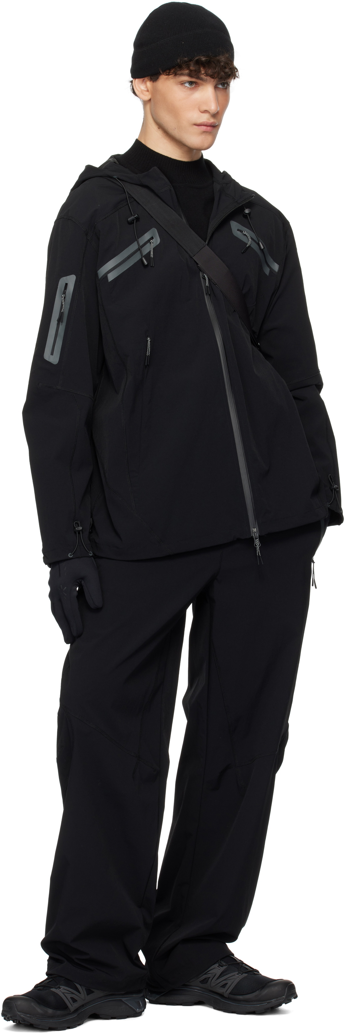 J EONGL I Black Softshell Jacket