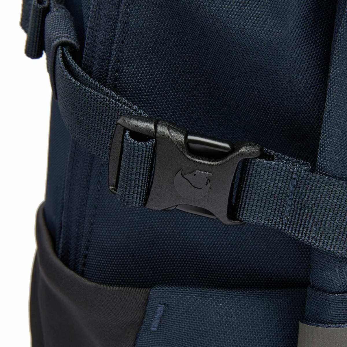 Fjällräven Men's Skule 28 Backpack in Navy Fjällräven