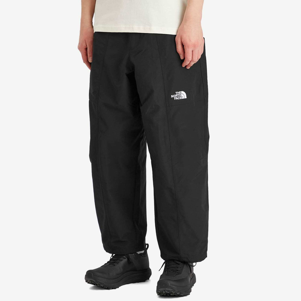 The North Face Men's Nse Trousers in Tnf Black The North Face
