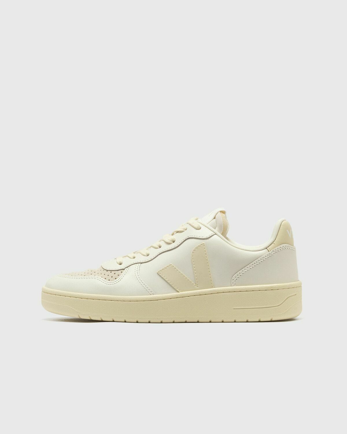 Veja LEATHER Beige Womens Lowtop VEJA