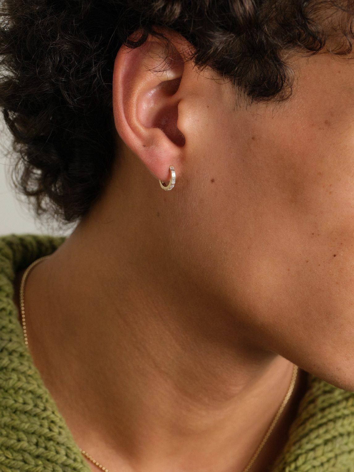 MARIA TASH - Invisible 8mm 18-Karat Gold Diamond Single Hoop Earring ...