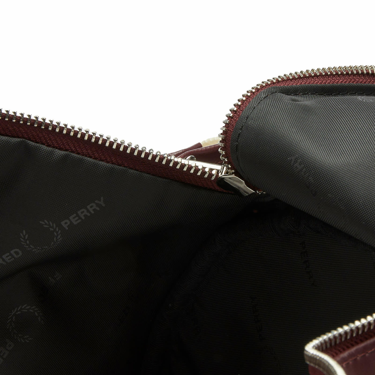 Fred Perry Men's Classic Barrel Bag in Oxblood/Ecru Fred Perry