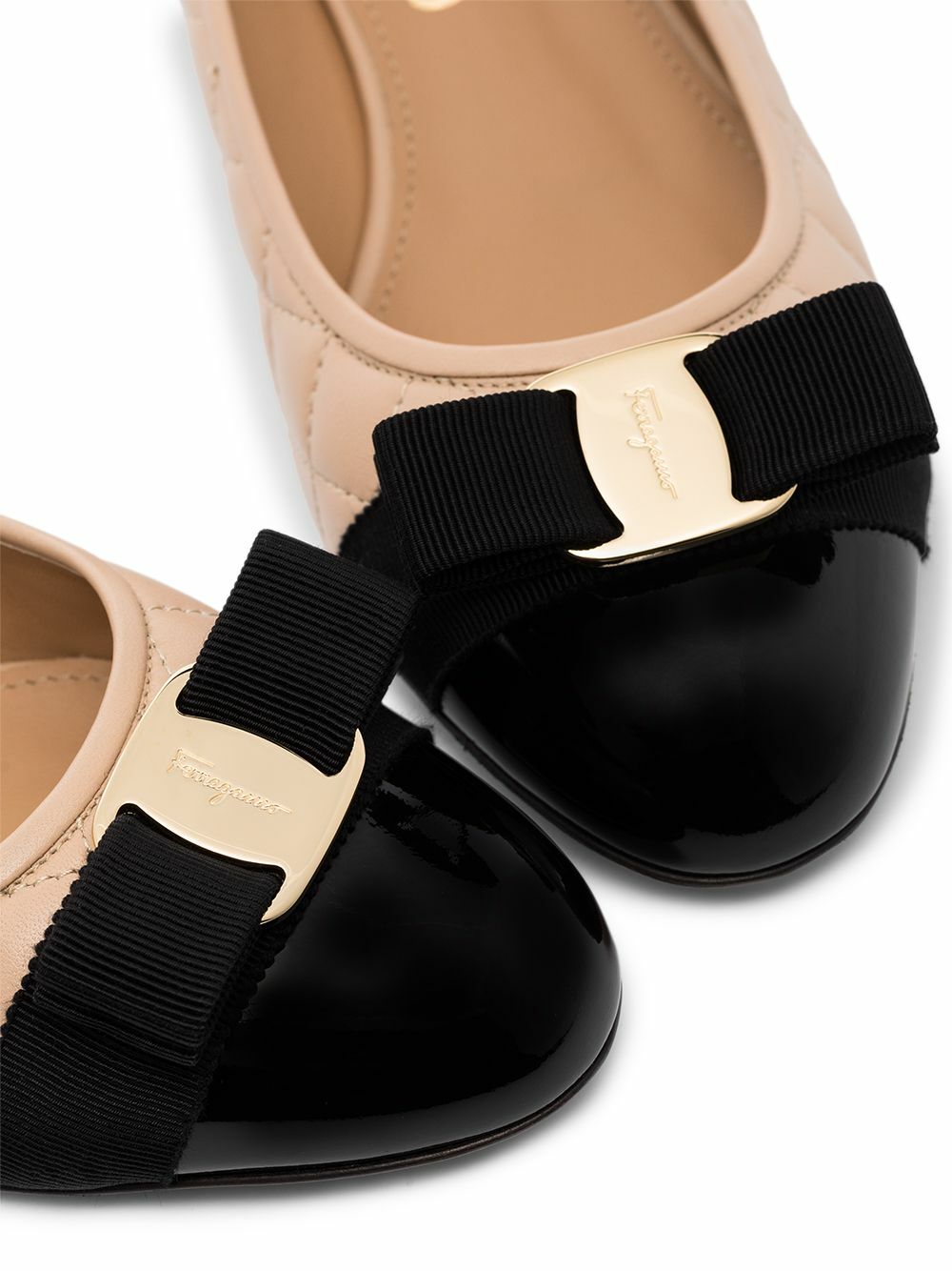 FERRAGAMO - Vara Leather Pumps Salvatore Ferragamo