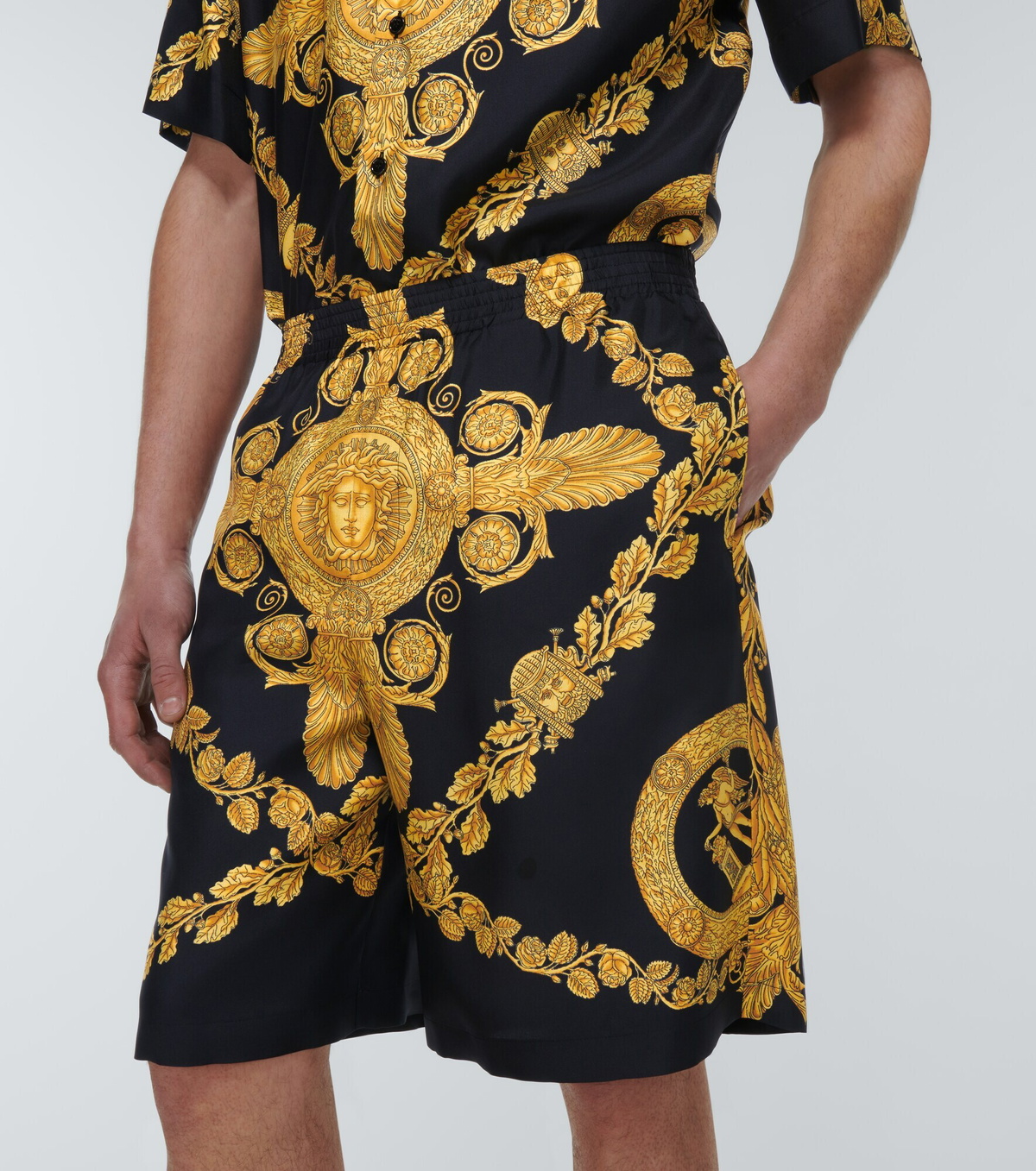 Versace - Printed silk twill shorts Versace