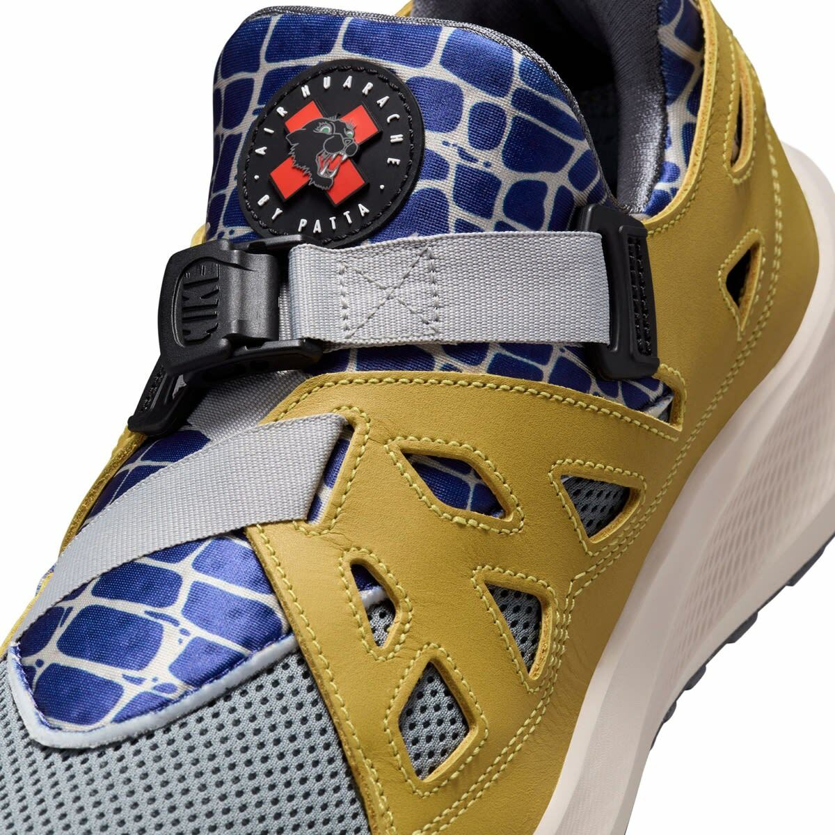 Nike x Patta Air Hurrache Sneakers in Saffron Quartz/Clear Grey ...