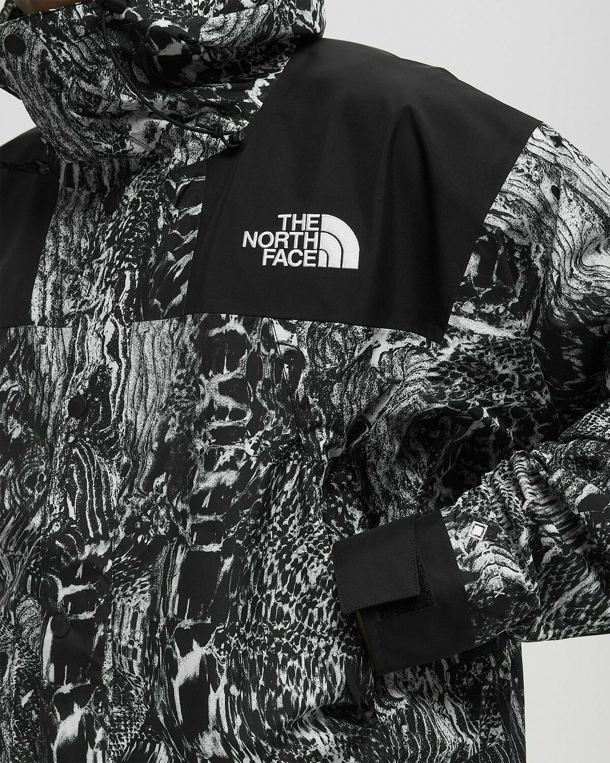 The North Face GTX MOUNTAIN JACKET black/white Mens Windbreaker The ...