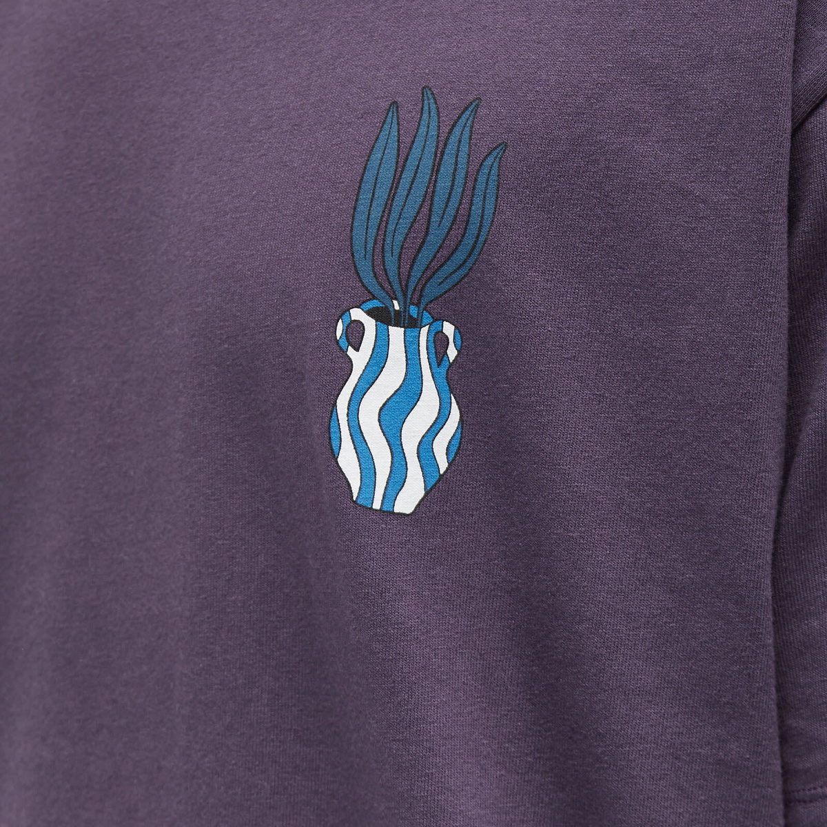 By Parra Men's Kick The Vase T-Shirt in Aubergine By Parra