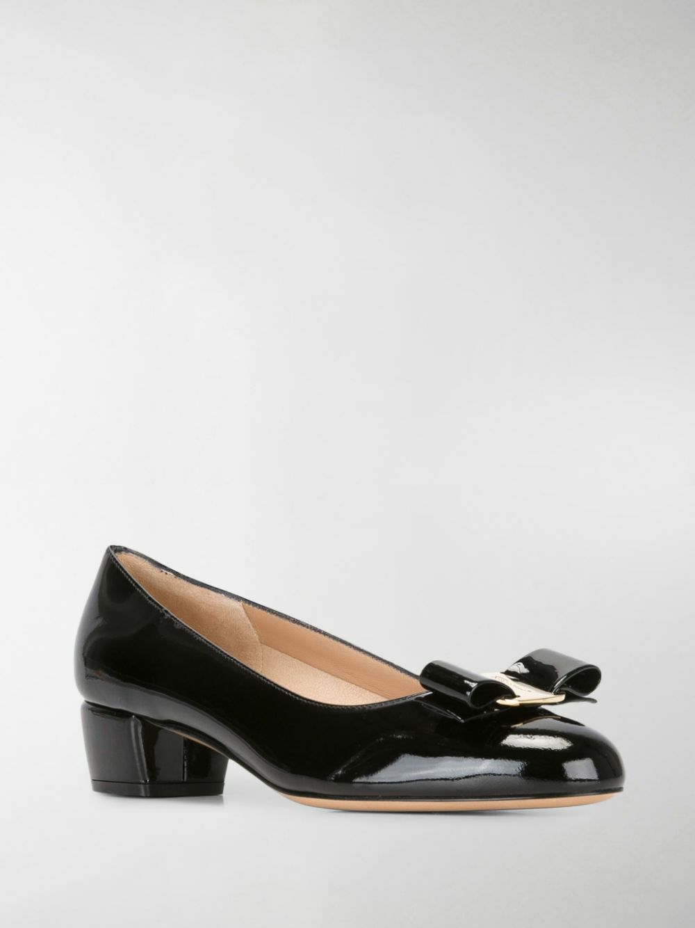 FERRAGAMO - Vara Patent Leather Pumps Salvatore Ferragamo