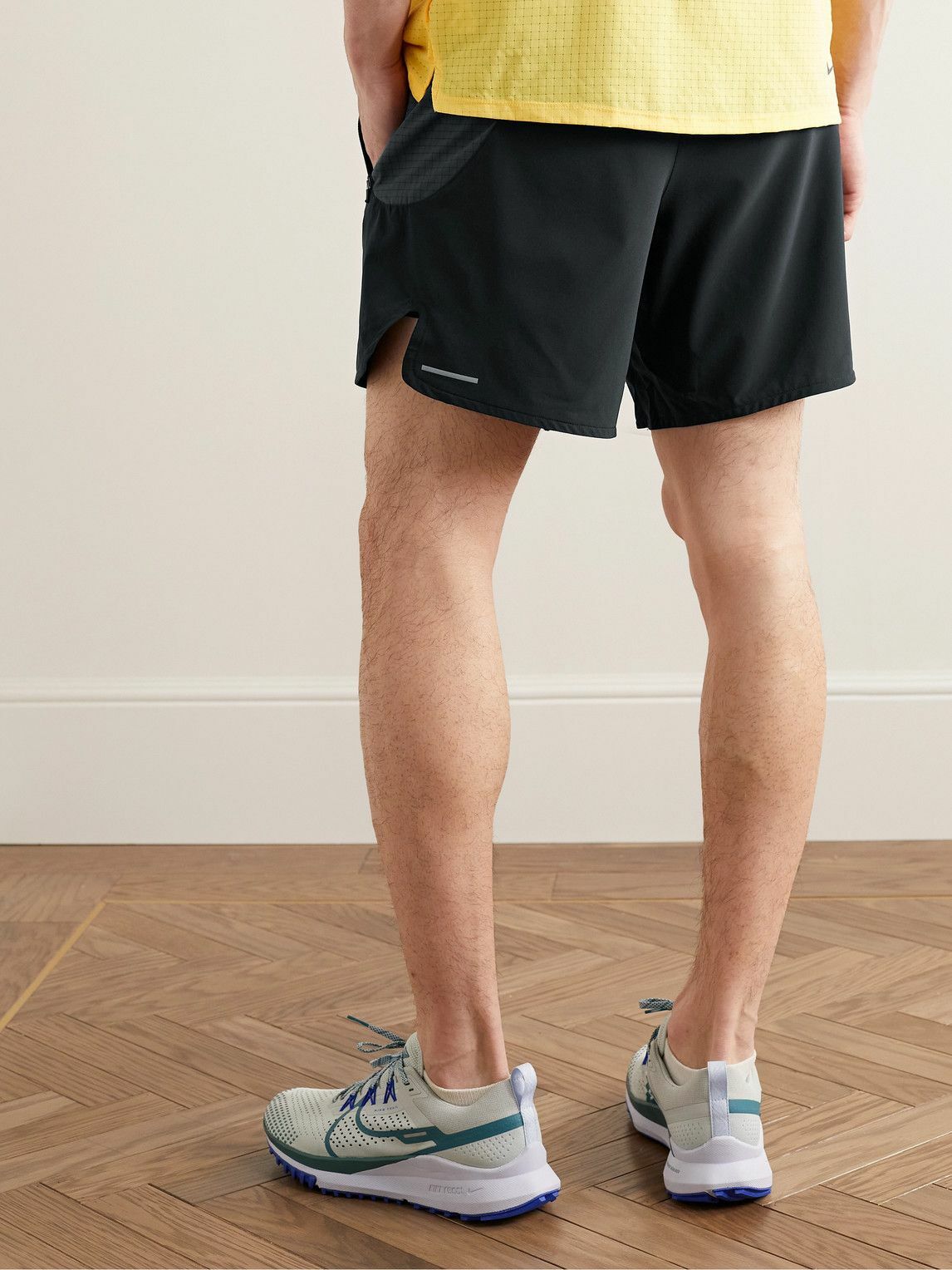 Nike Running - Trail Second Sunrise Straight-Leg Dri-FIT Drawstring ...