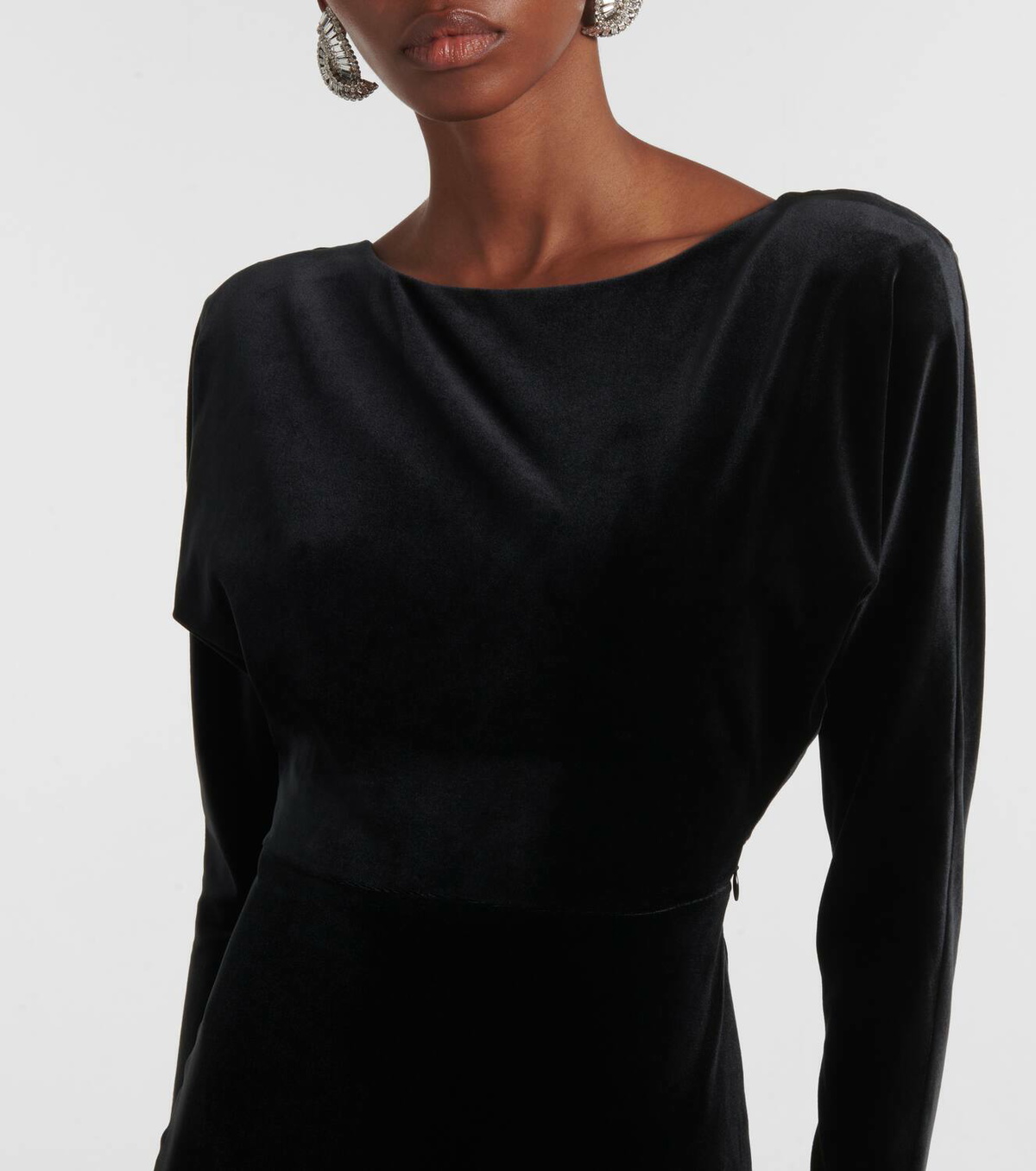 Alex Perry Open-back velvet gown Alex Perry