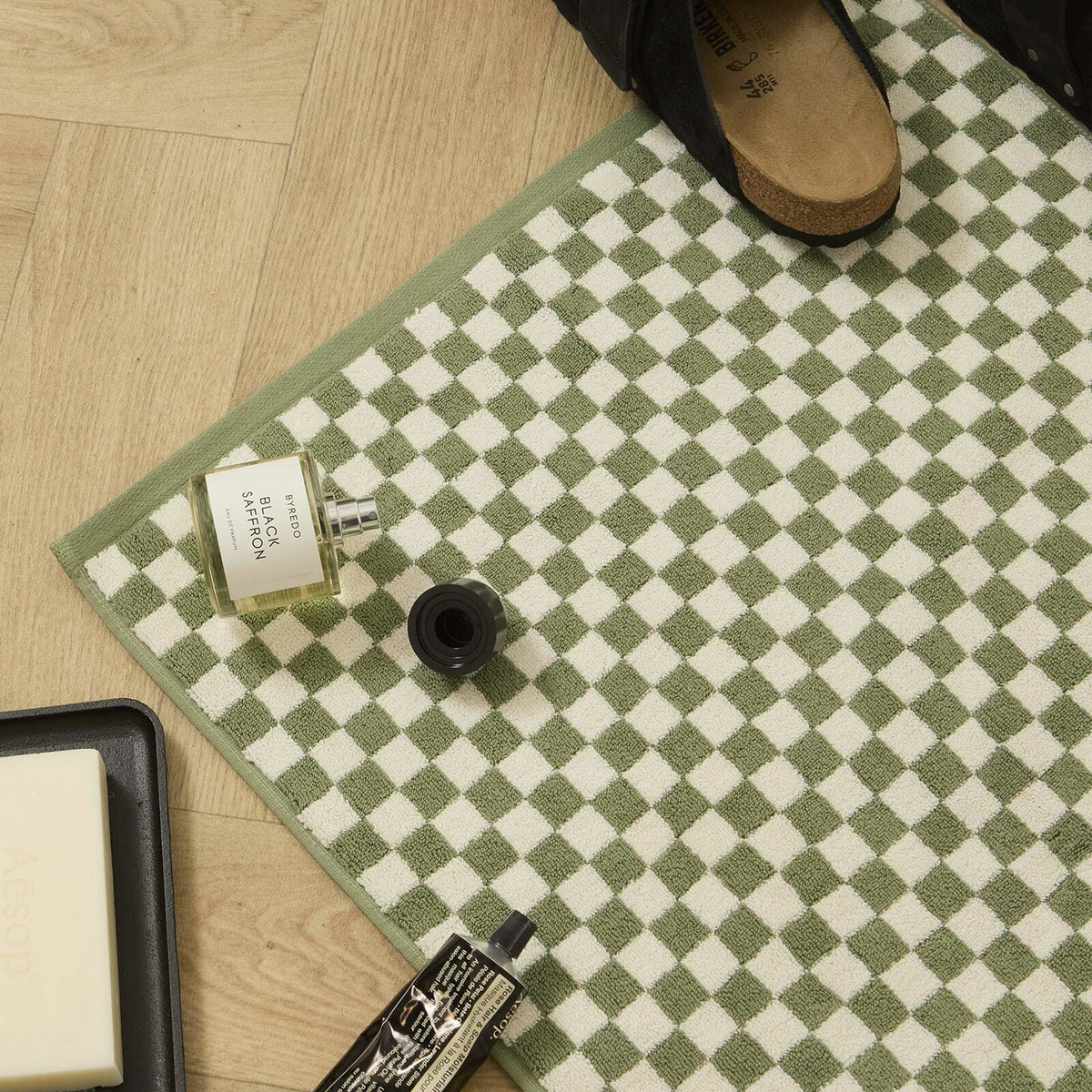 Baina Beppu Bath Mat in Sage/Chalk Baina