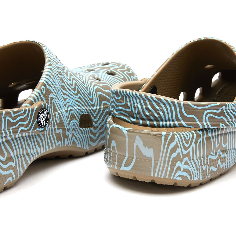 Crocs Classic Topographic Clog in Khaki/Multi Crocs