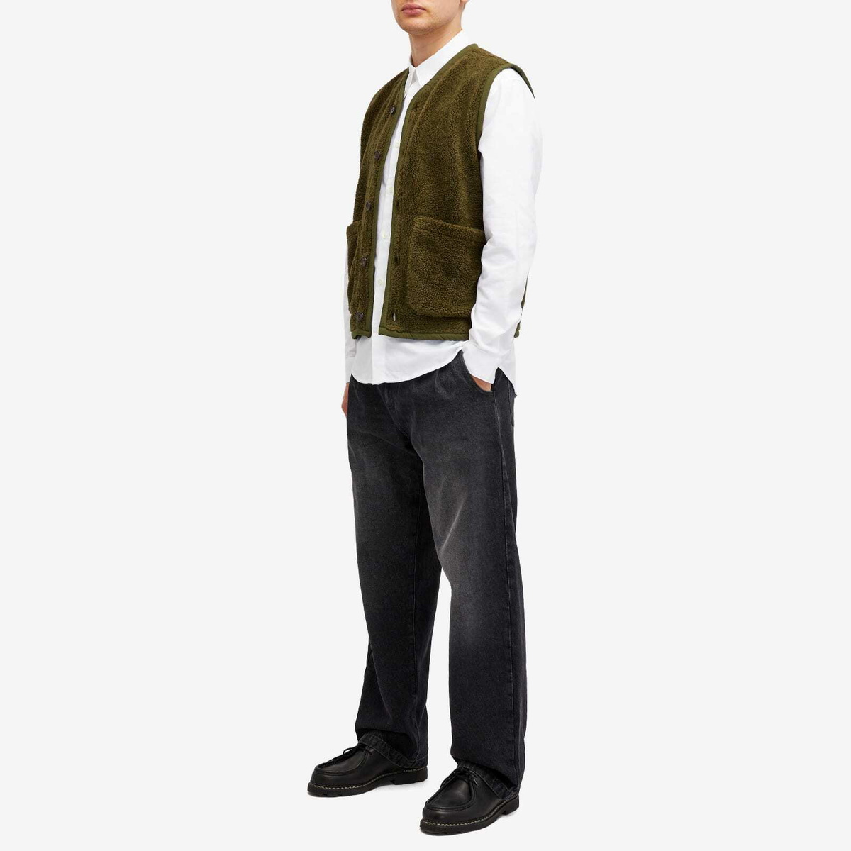 Universal Works Men's Mountain Fleece Lancaster Gilet in Olive ...