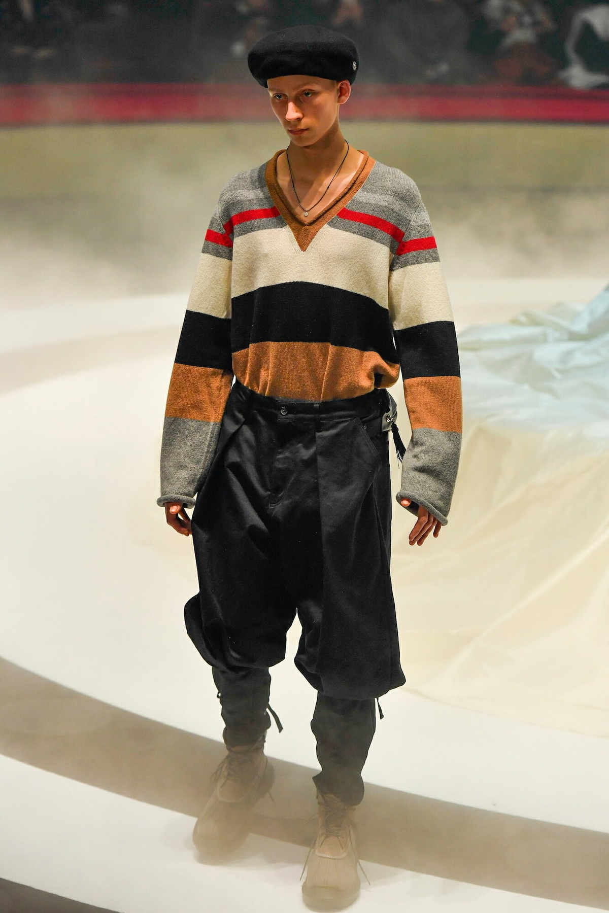 Undercover - Colorblocked V-neck sweater Undercover