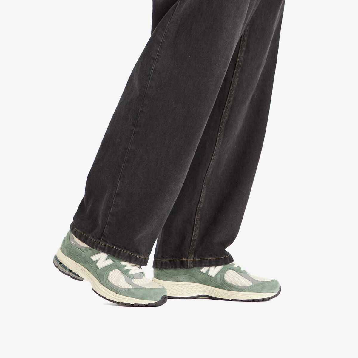 New Balance 2002R Sneaker in Juniper New Balance