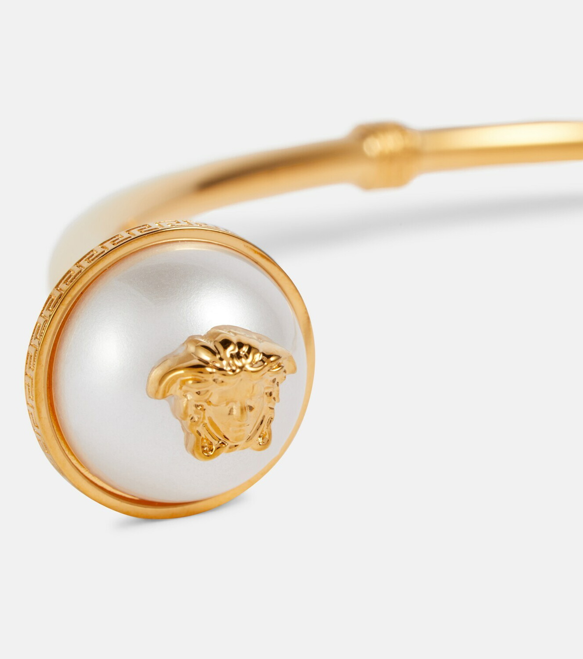 Versace - Medusa faux-pearl choker Versace