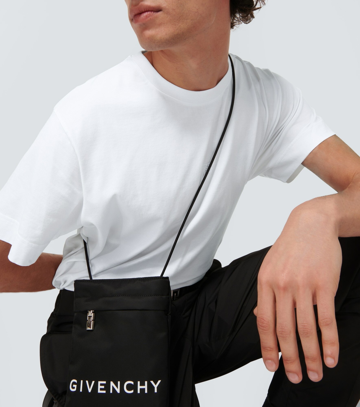 Givenchy - Logo phone pouch Givenchy
