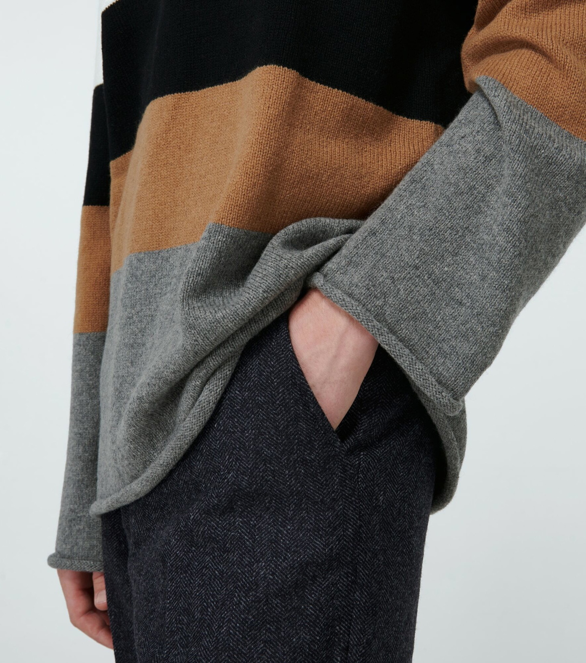 Undercover - Colorblocked V-neck sweater Undercover