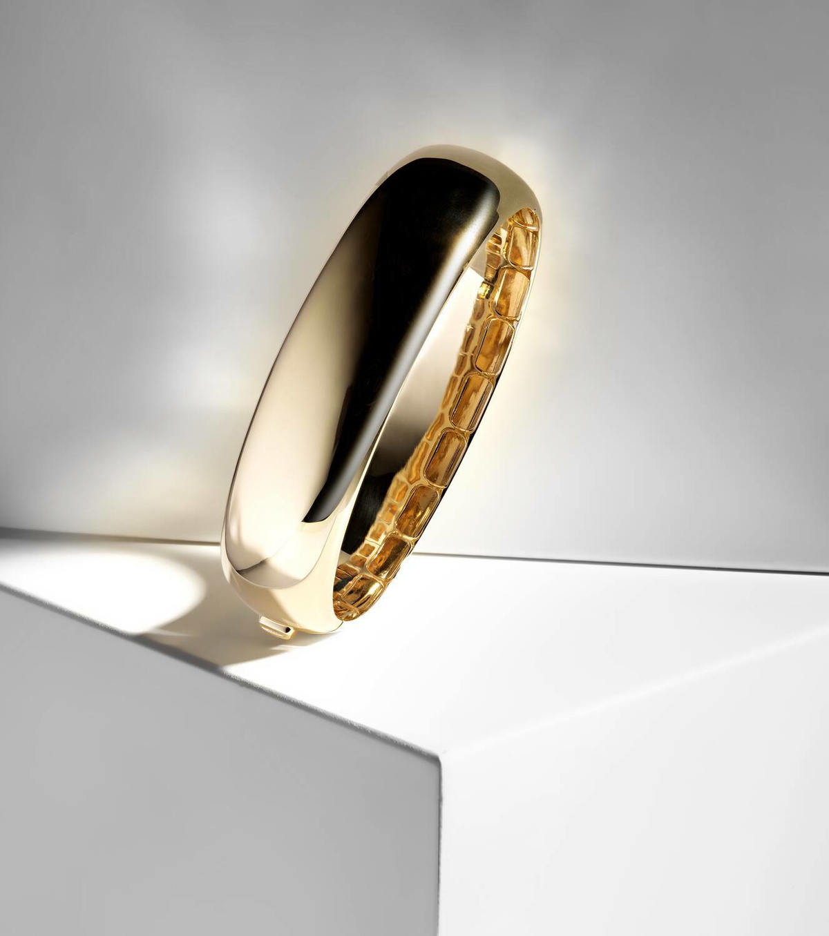 Anita Ko Cosmo Large 18kt gold bangle Anita Ko
