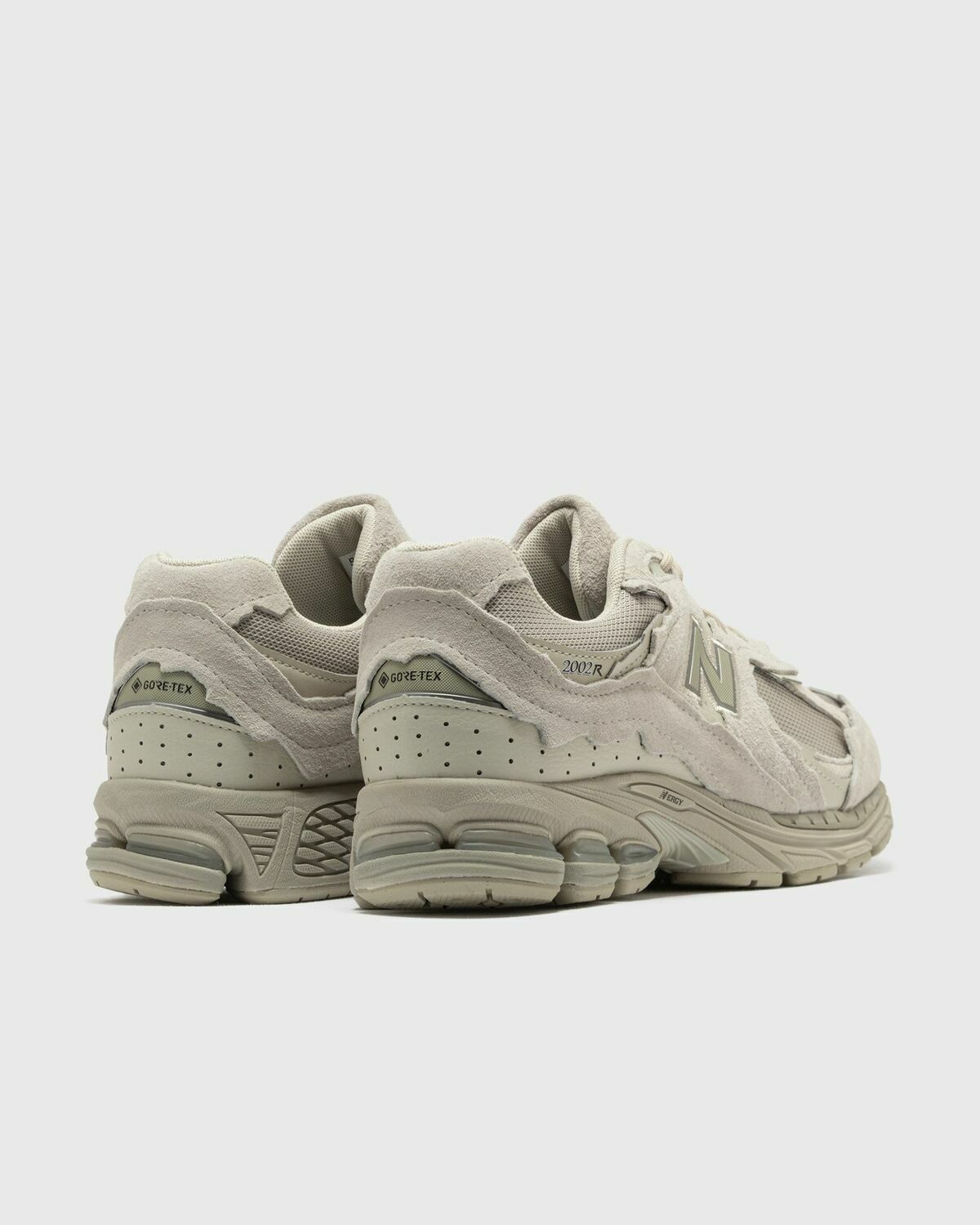 New Balance 2002 Beige Mens Lowtop New Balance