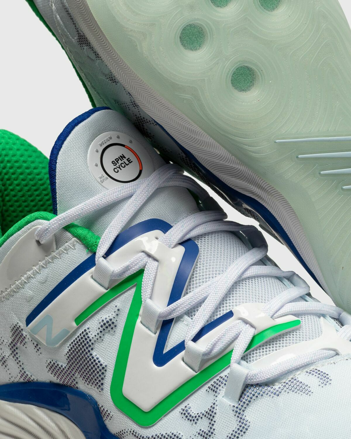 New Balance Two Wxy V3 Multi Basketball|High & Midtop New Balance
