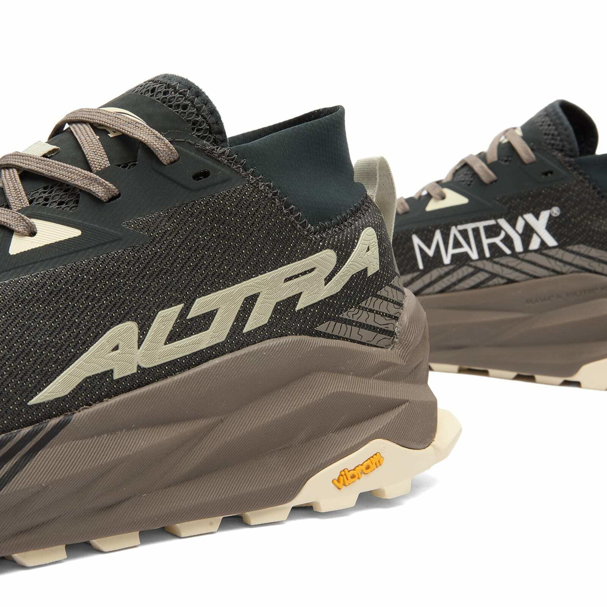 Altra Men's Olympus 275 Sneaker in Taupe Altra