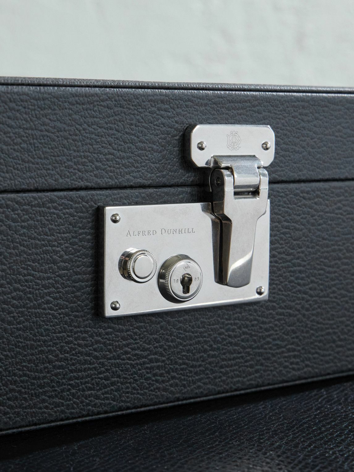 Dunhill - Century Despatch Leather Watch Case Dunhill