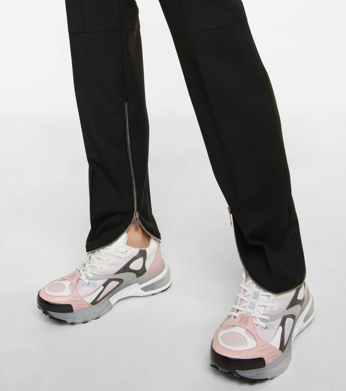 Givenchy - GIV 1 TR paneled sneakers Givenchy