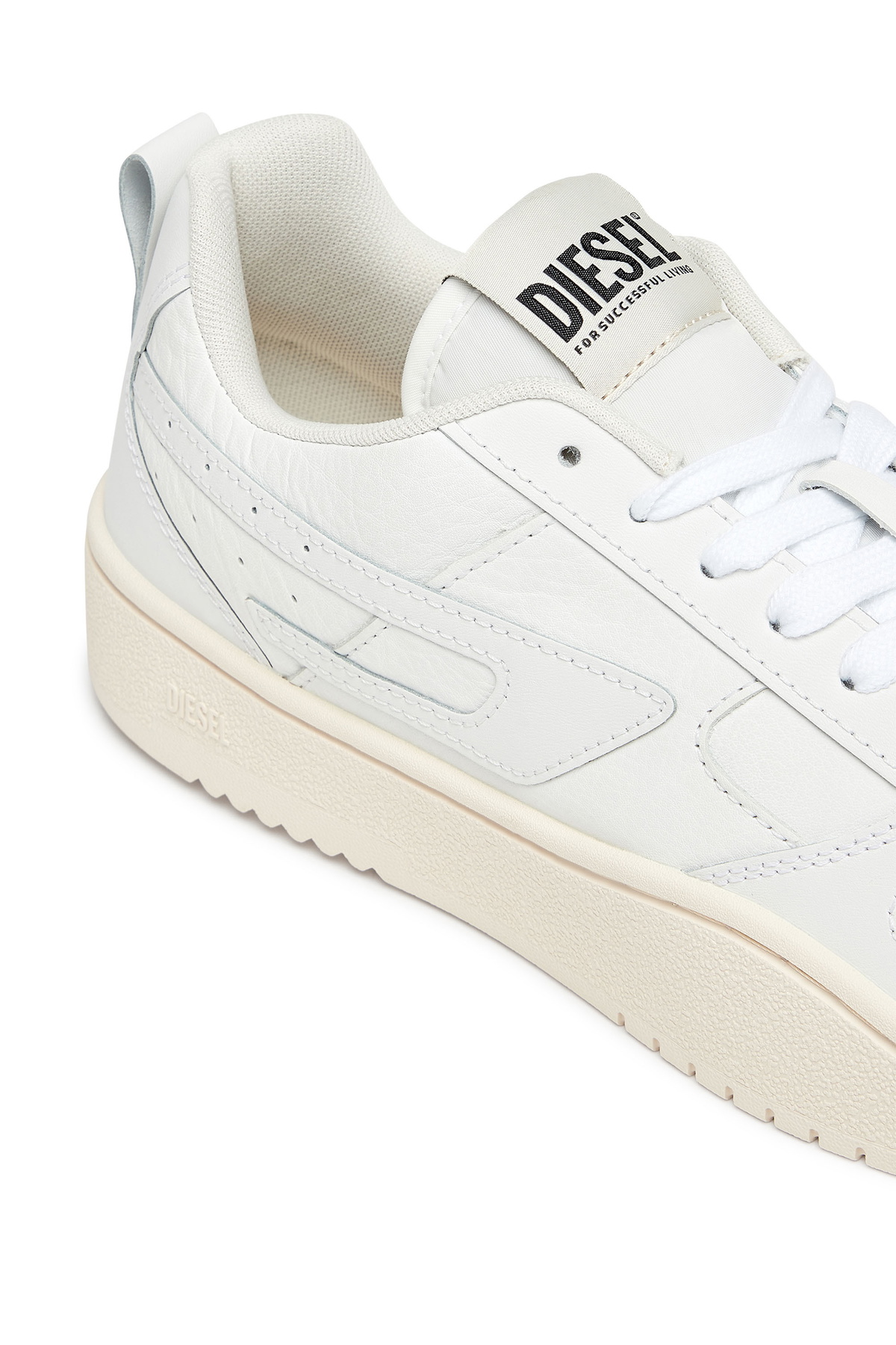 Diesel S-Ukiyo V2 Low - Low-top sneakers with D branding - Sneakers Mens in White Diesel