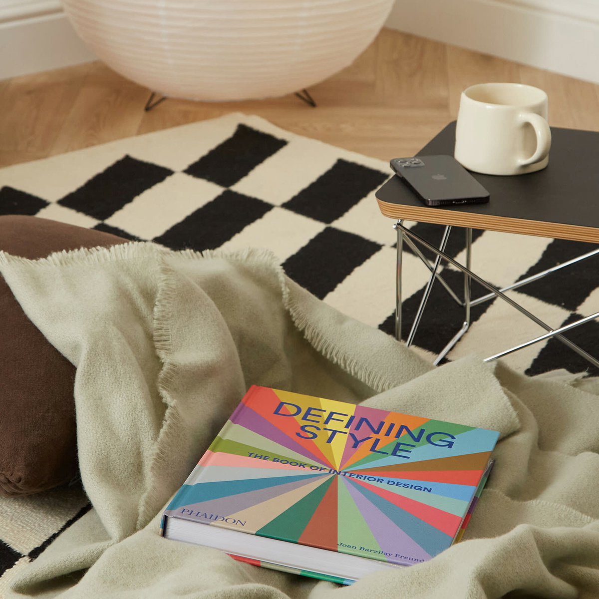 Phaidon Defining Style: The Book of Interior Design in Joan Barzilay ...