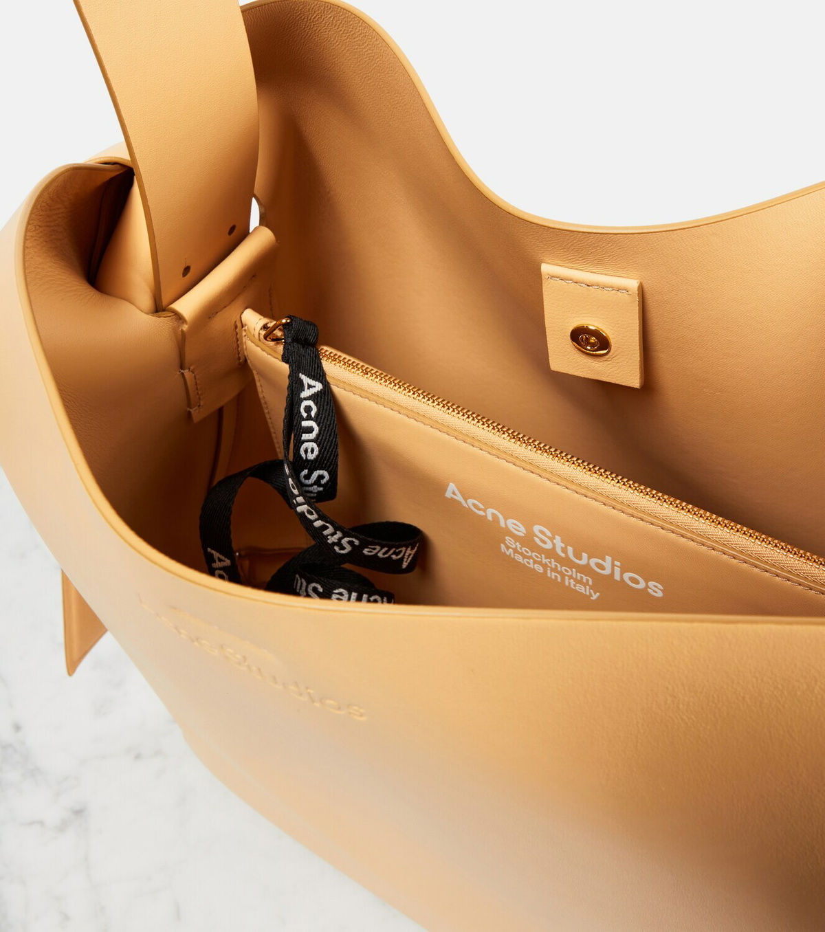 Acne Studios - Musubi Midi leather shoulder bag Acne Studios