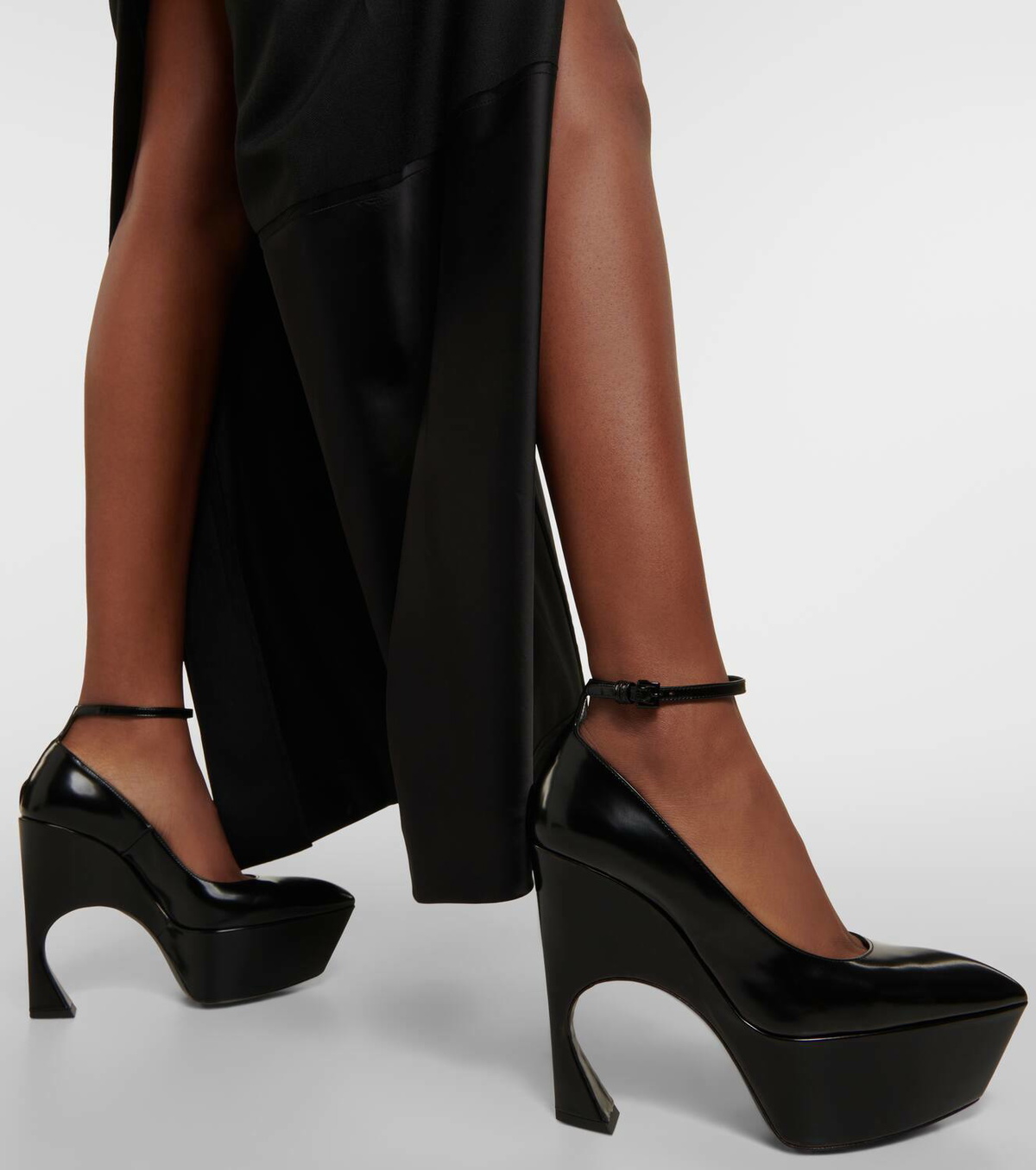 Victoria Beckham Leather platform pumps Victoria Beckham
