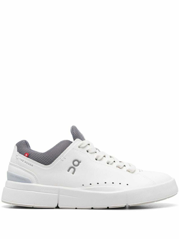 ON RUNNING - The Roger Advantage Sneakers On