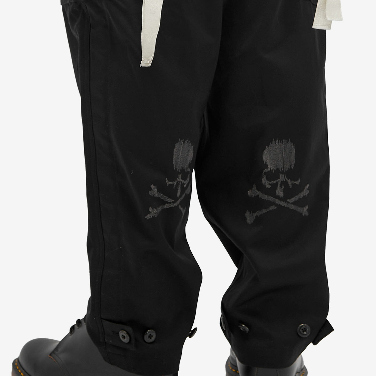 MASTERMIND WORLD Men's Regular Cargo Pants in Black MASTERMIND WORLD