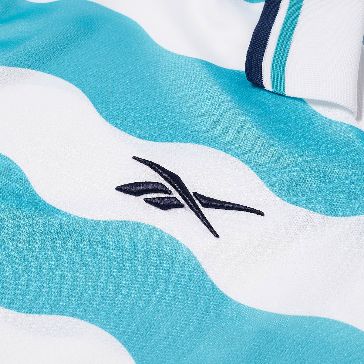 Botter x Reebok Football Top in Scuba Pop/White Botter