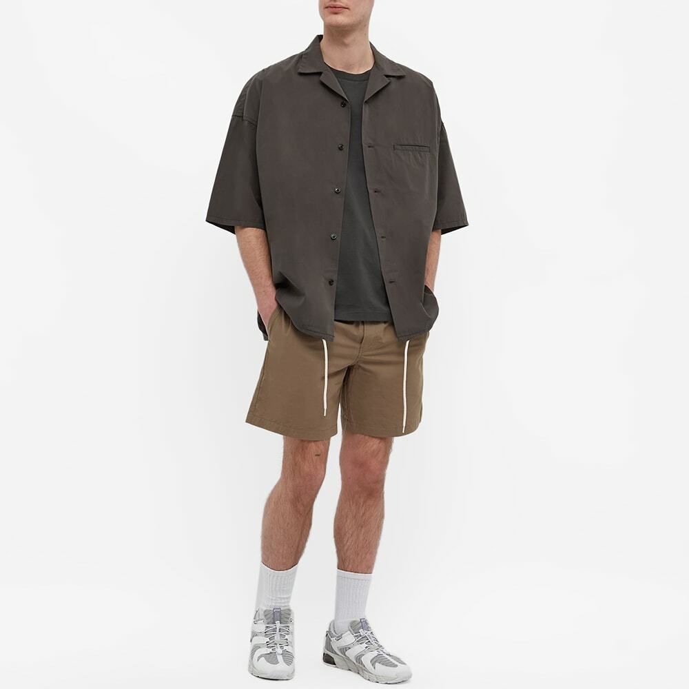 Satta Men's Slack Short in MtdOlv Satta