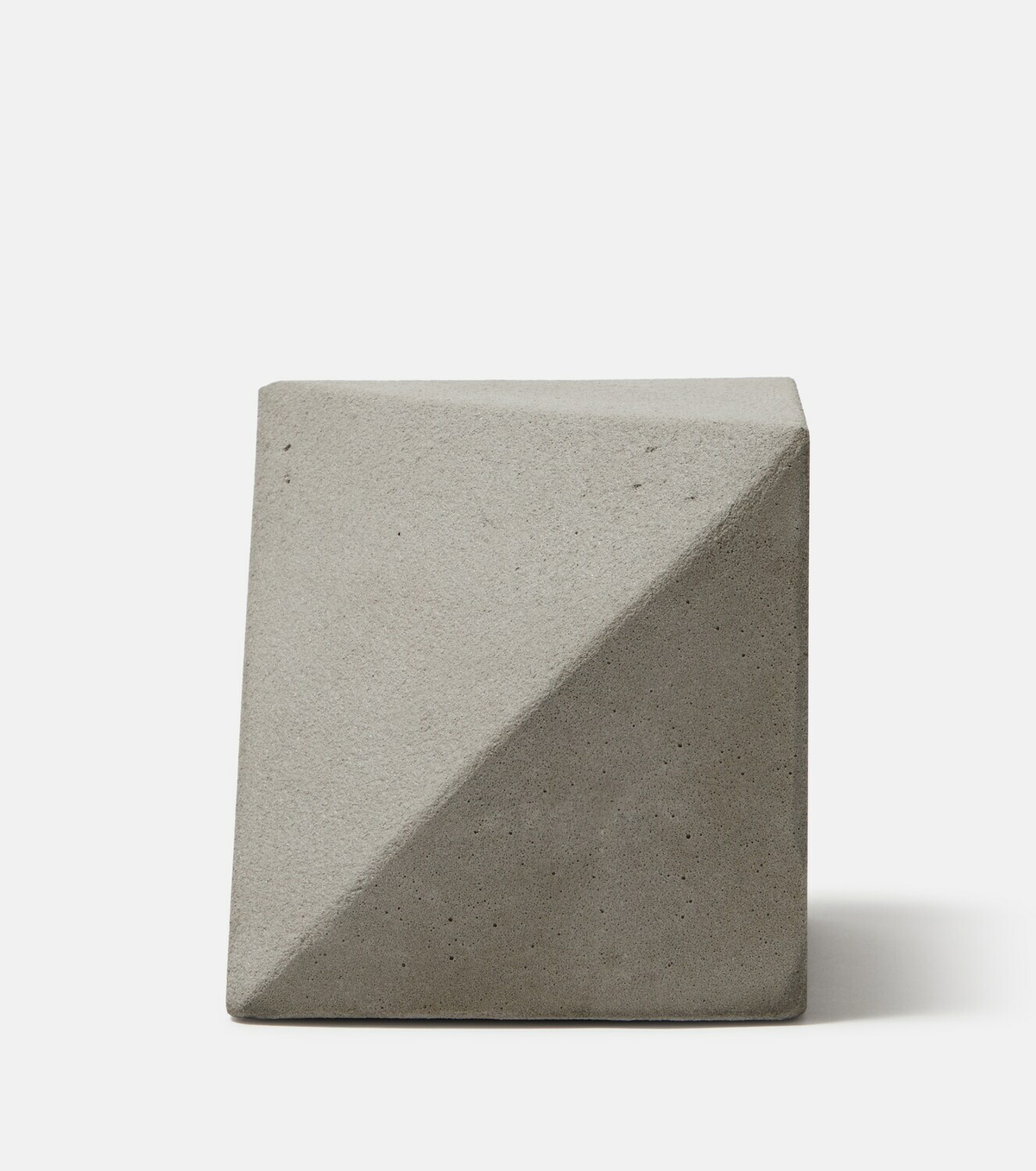 Michaël Verheyden Concrete bookend Michael Verheyden