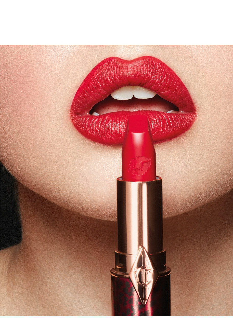 Charlotte Tilbury Hot Lips 2 Lipstick, Lipstick, Patsy Red, Flattering ...