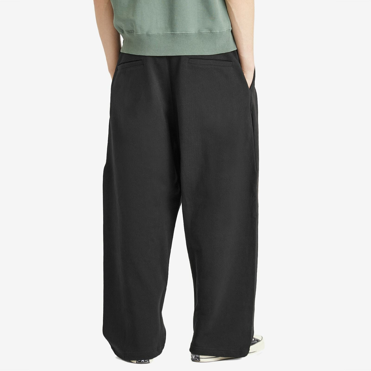 BEAMS Men's Pleated Balloon Sweat Pants in Black Beams Boy