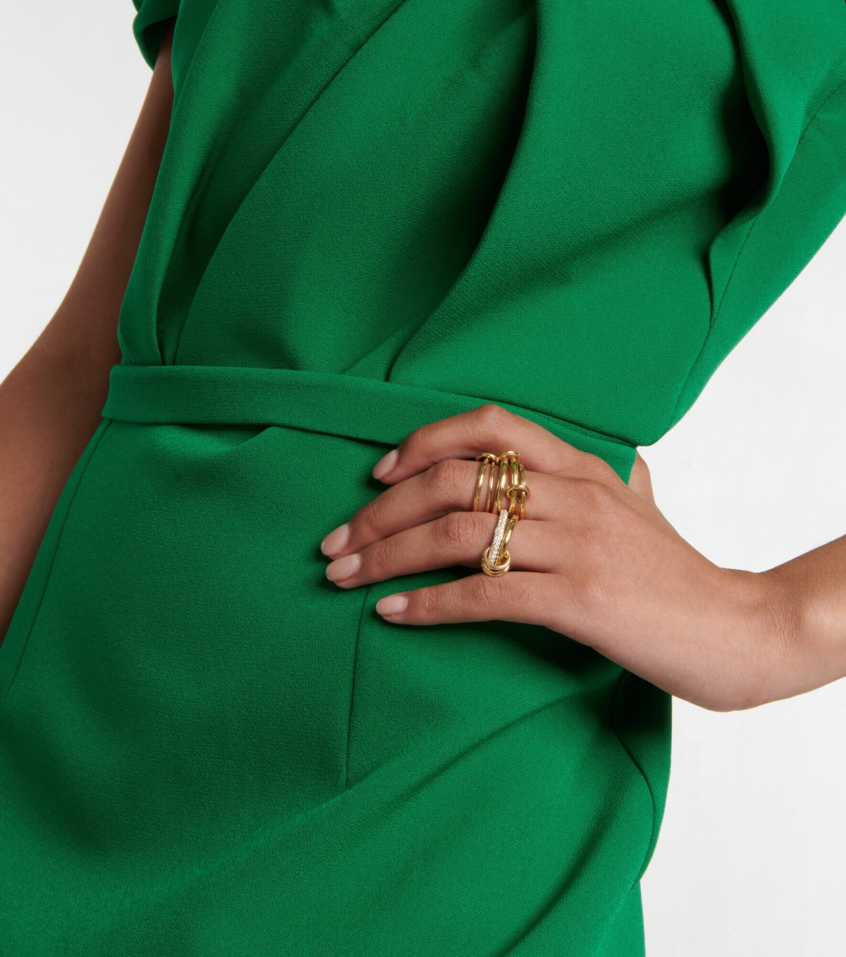 Spinelli Kilcollin - Virgo 18kt gold linked rings with white diamonds ...