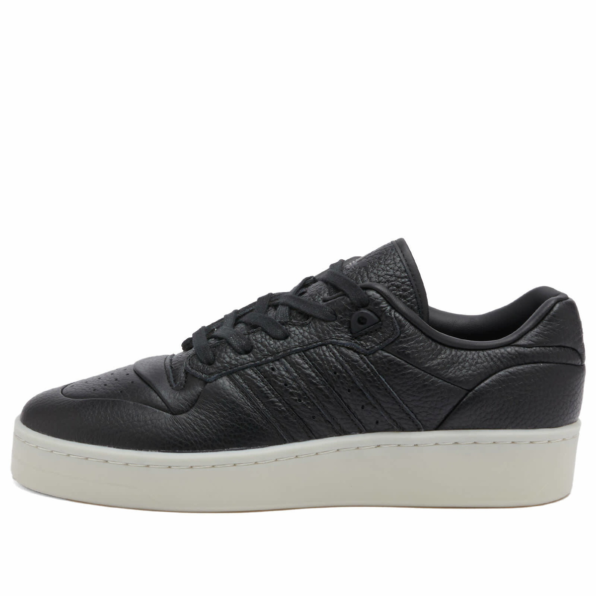 Adidas Rivalry Lux Low in Core Black/Gold adidas