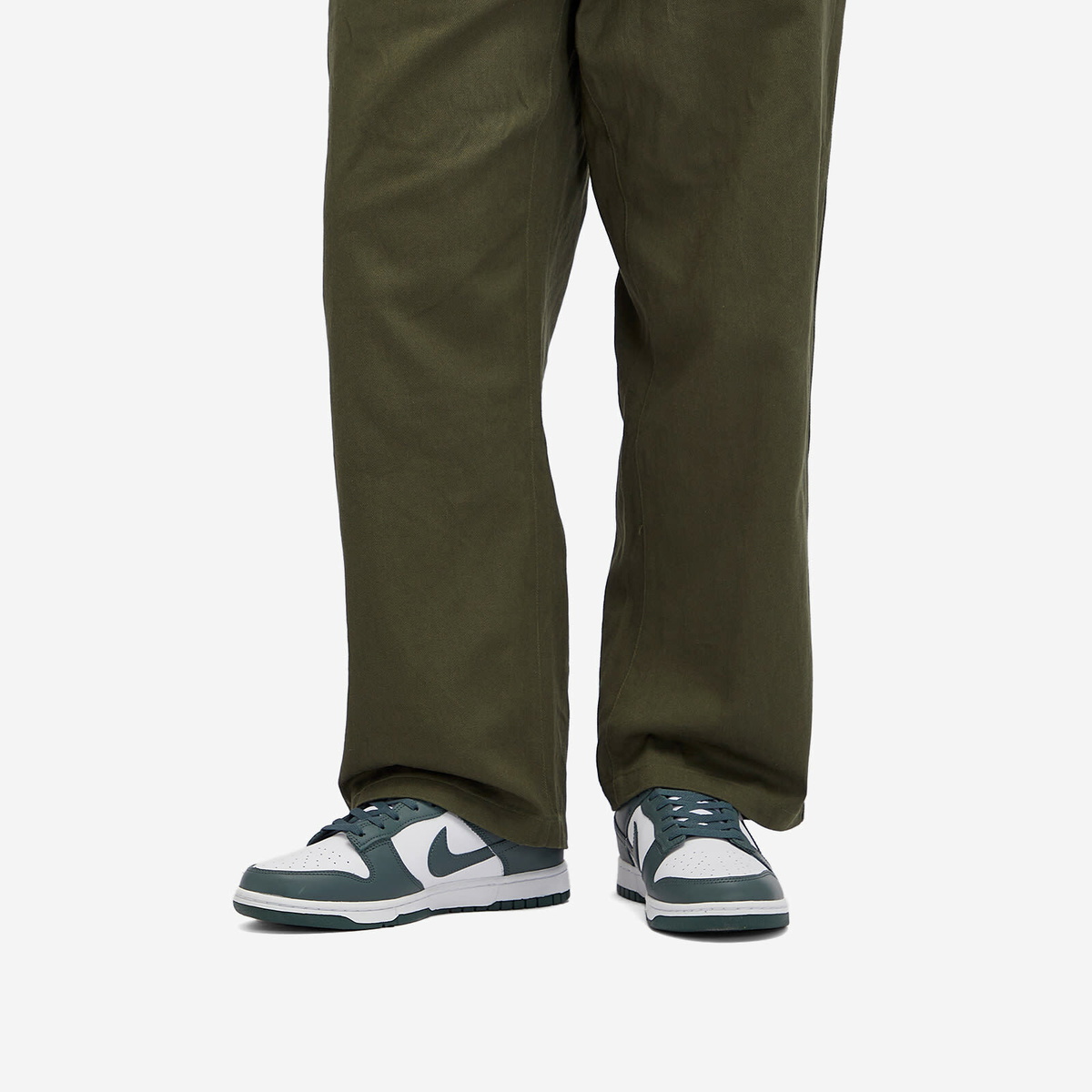 Nike Dunk Low Retro Sneaker in Green/White Nike