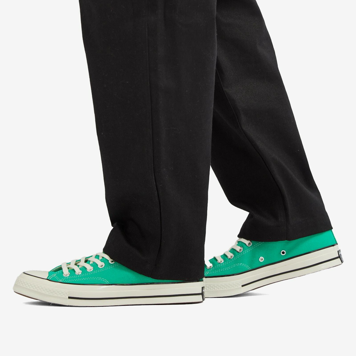 Converse Chuck 70 Ox Sneakers in Apex Green/Egret/Black Converse
