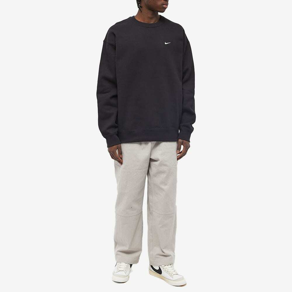 Nike Men's Solo Swoosh Fleece Crew Sweat in Black/White Nike